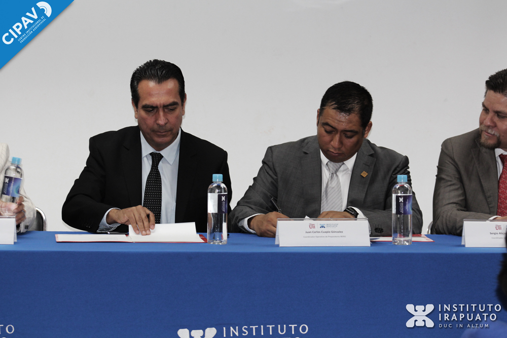 Noticias y Eventos | Instituto Irapuato | Firma de Convenio con Ibero Puebla